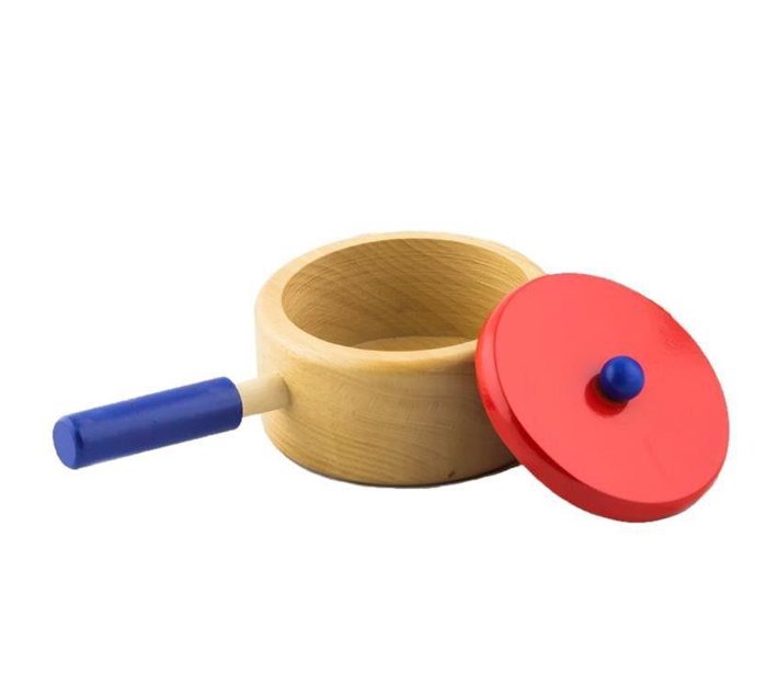 Someone’s in a Makro Viga Wooden Cooking Pot with Lid Mood