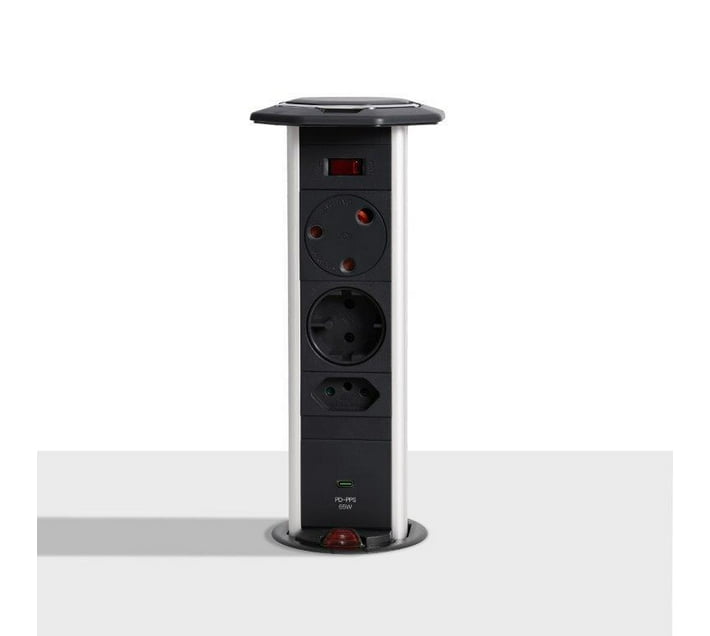 Someone’s in a Makro Powerlogic Powerdock MK565 Pull Up Multiplug with ...