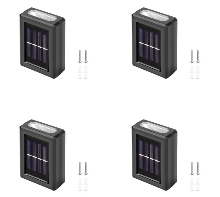 Someone’s in a Makro Sensor Solar Wall Light Mood