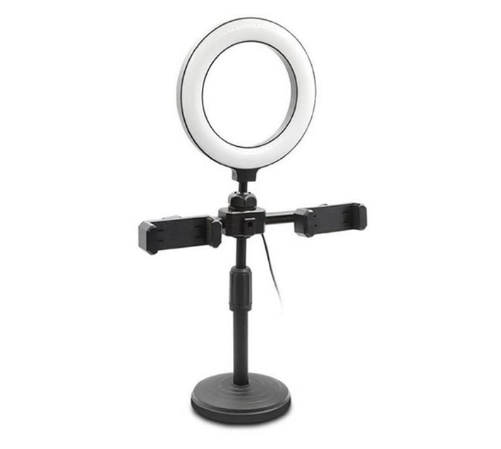 Someone’s in a Makro A-05 6-Inch Video Light LED Ring Fill Light Stand ...