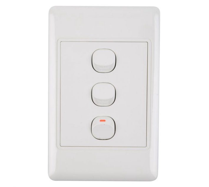 Someone’s in a Makro Nexus Light Switch With Cover 16Amp 4X2 1Way 3L Mood