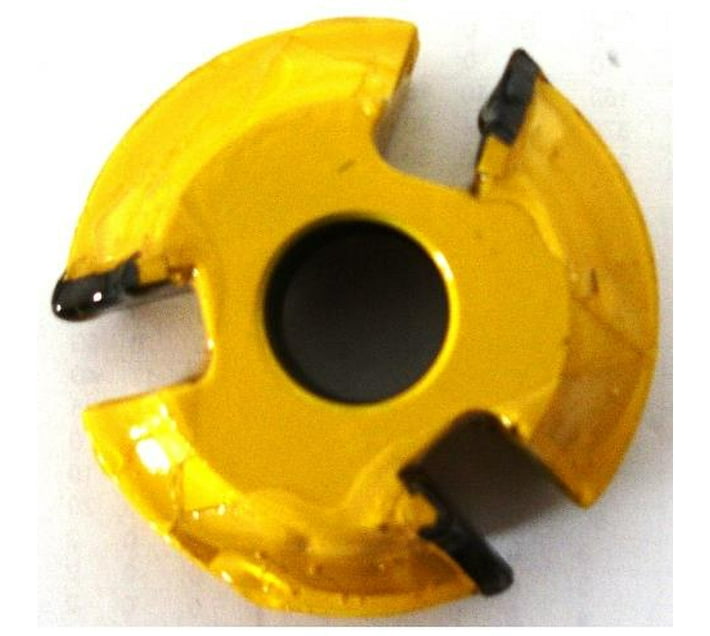 Someone’s in a Makro 3 WING CUTTER 1/8 & 3/8 QUARTER ROUND 1/4 BEAD Mood