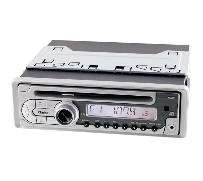 Someone’s in a Makro CLARION MARINE RADIO WITH CD PLAYER AND COVER Mood