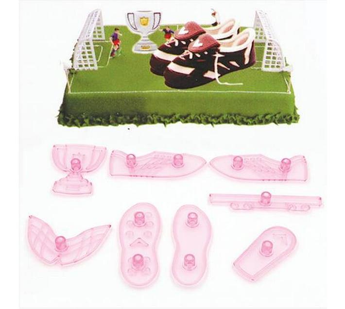 Someone’s in a Makro Soccer Field / Football Cookie Cutter Set Mood