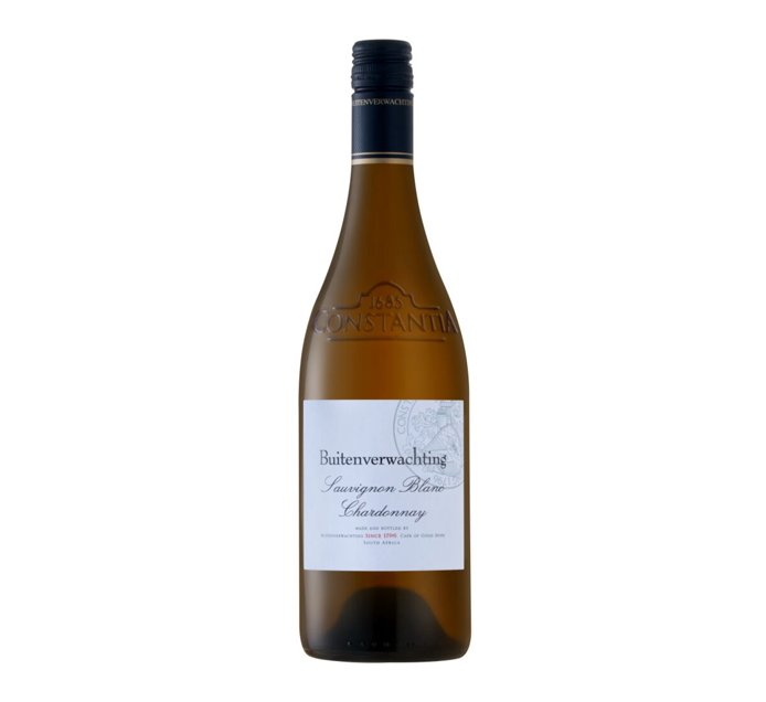 Someone’s in a Makro Buitenverwachting Sauvignon Chardonnay (6 x 750 ml ...