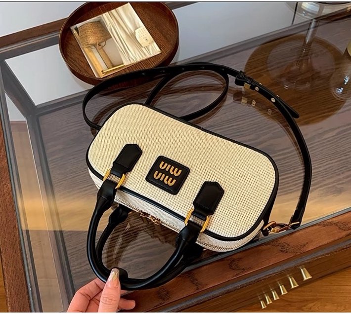 HAND BAG Condere Shoulder Bag (White, Black, 2 L) | Makro