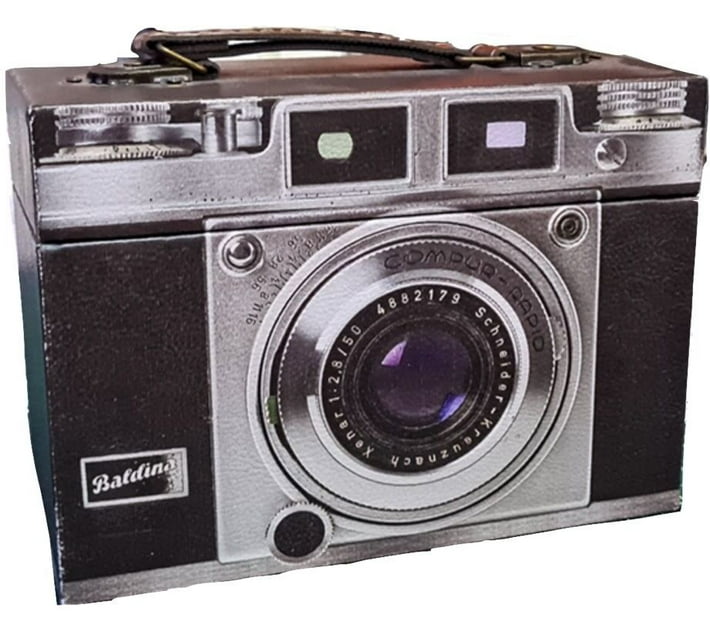 The Good Sport Decor Retro Camera Gift Box - 20cm (Multicolor) | Makro