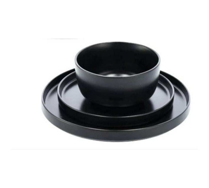 Someone’s in a Makro 12 Pcs Dinnerware Set Black Mood