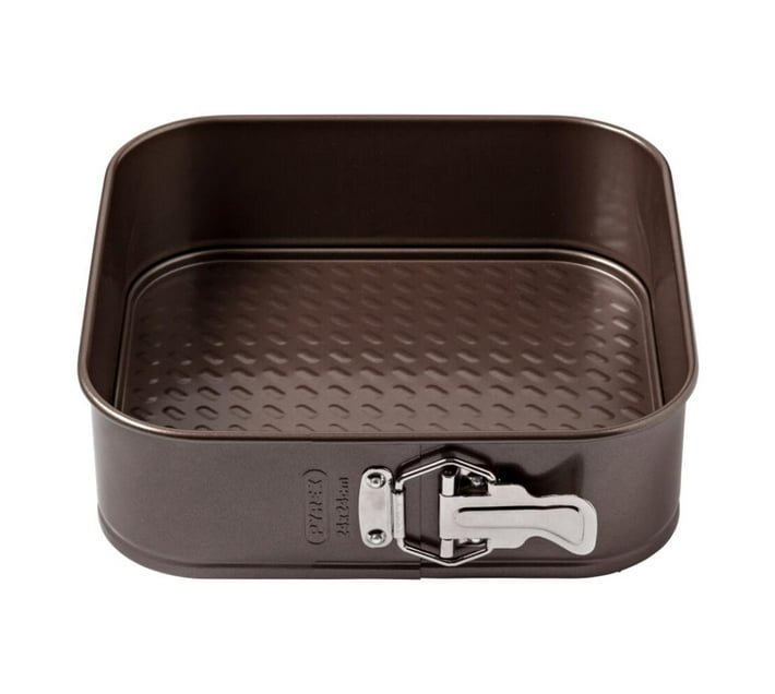 Someone’s in a Makro Pyrex Asimetria Squares Springform 24cm Mood