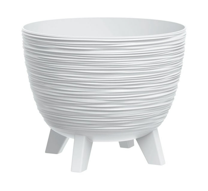 Someone’s in a Makro Prosperplast 240MM Plant Pot Mood