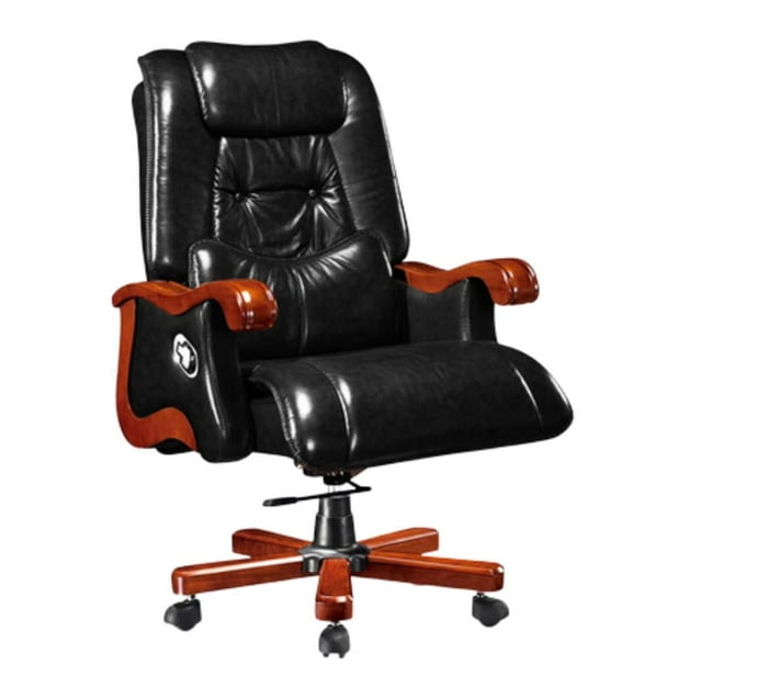 Someone’s in a Makro Genuine Leather Chair Mood