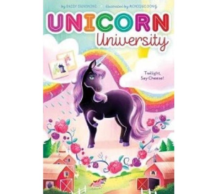 Someone’s in a Makro Twilight, Say Cheese Mood