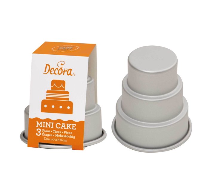 Someone’s in a Makro Decora Mini Wedding Cake 3 Tiers Mood