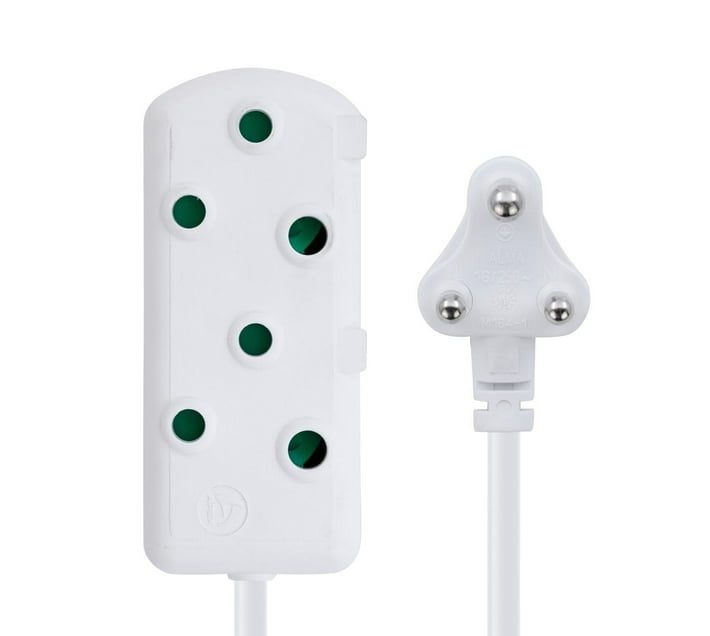 Someone’s in a Makro Switched 5m SBS Extension Cable/Cord/Lead ...