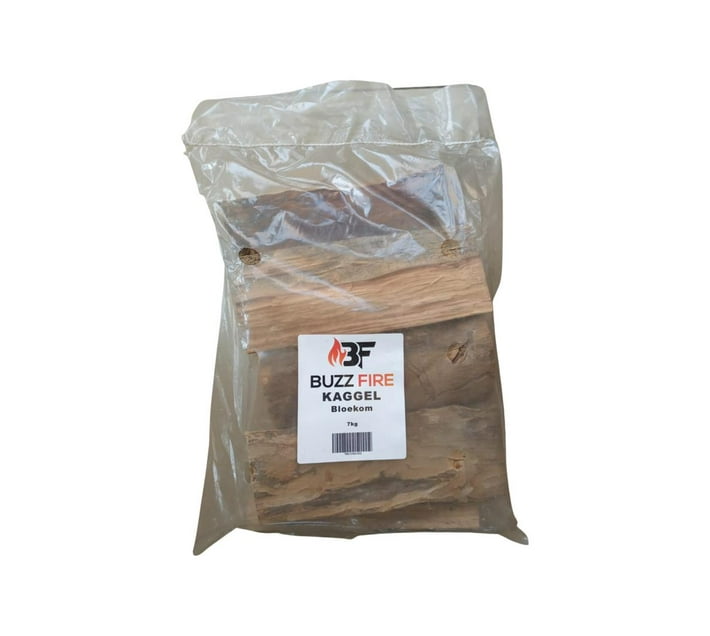 Someone’s in a Makro Bluegum / Bloekom Bulk 7kg Firewood Mood