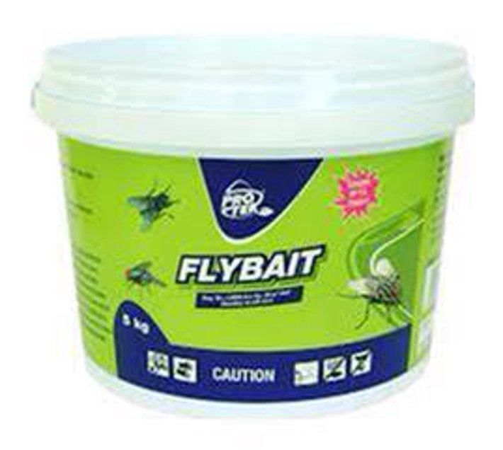 Someone’s in a Makro Protek Fly Bait 5Kg Mood