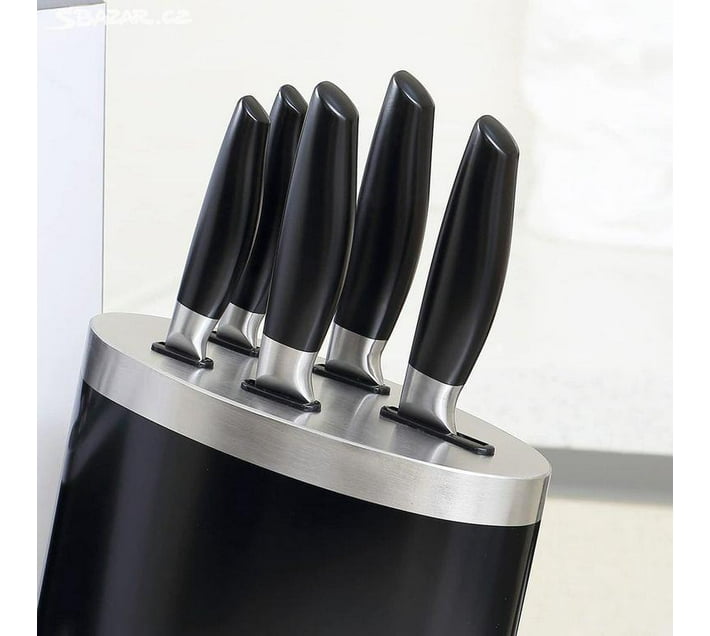 Someone’s in a Makro Chef knife set Mood