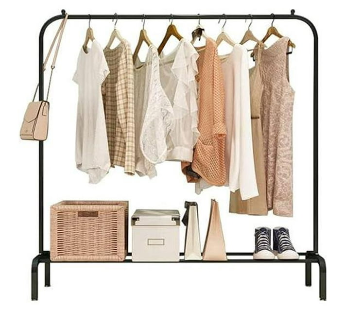 Someone’s in a Makro Metal Single Pole Clothes Rack Mood