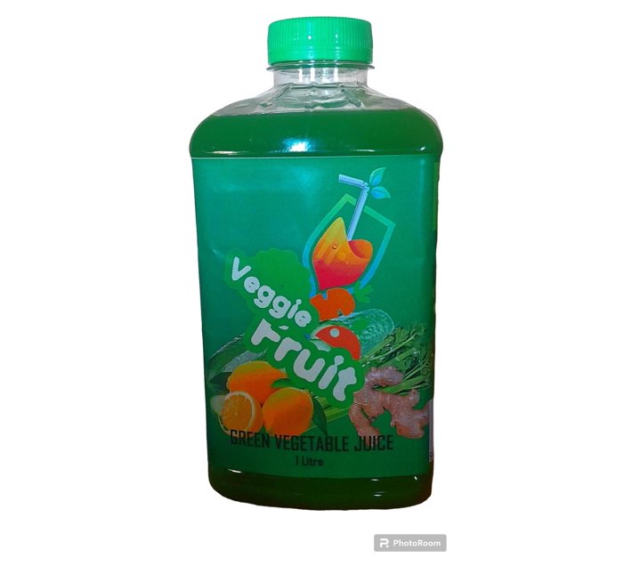 Someone’s in a Makro Green Vegetable Juice 1L Mood