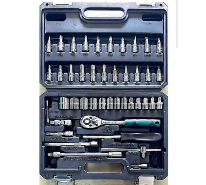 Someone’s in a Makro Tool Set Mood