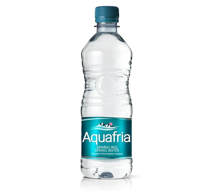 Someone’s in a Makro Aquafria Spring Water - Sparkling (6 x 500ml) Mood
