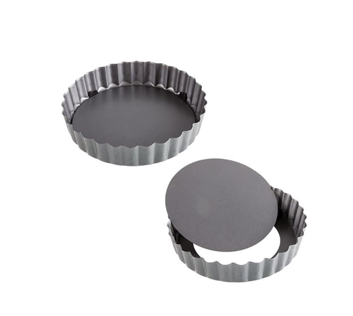 Someone’s in a Makro Bakeware Non-Stick Mini-Tart Loose Bottom 11cm (2 ...