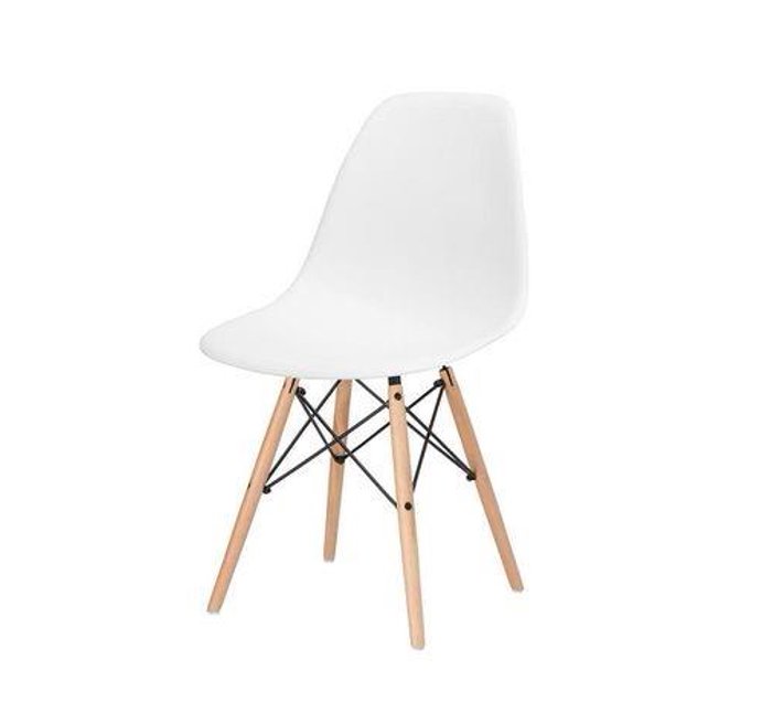 Someone’s in a Makro Smte-Nu Home Replika Chair - White Mood