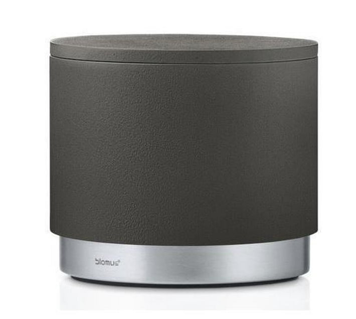 Someone’s in a Makro blomus Ara Storage Box Anthracite Mood