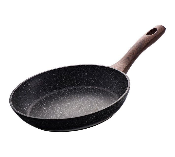 Someone’s in a Makro Big5 Greenis Non-Stick Aluminium 24cm Frypan with ...
