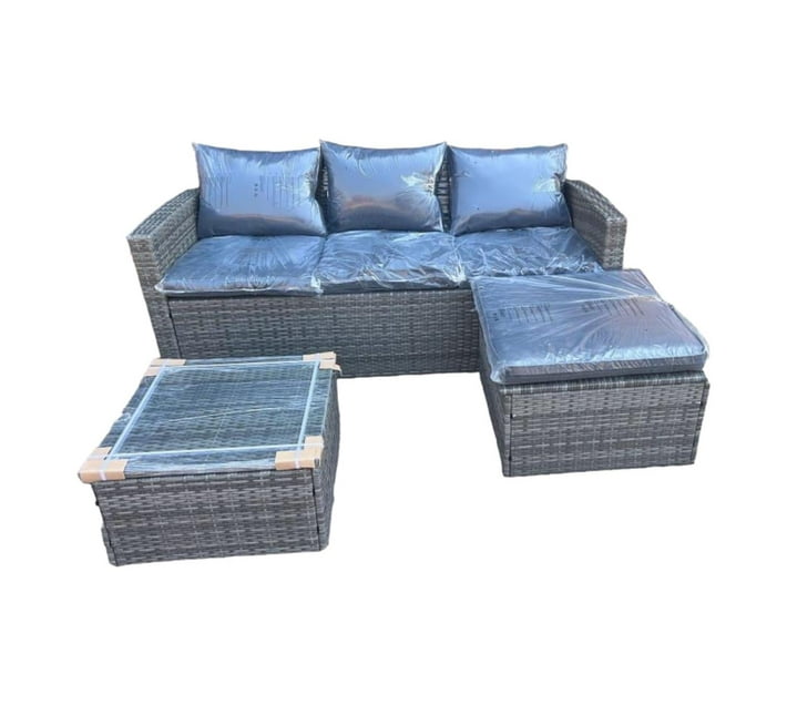 Someone’s in a Makro SMTE-3 Piece Patio Set -D3 Mood