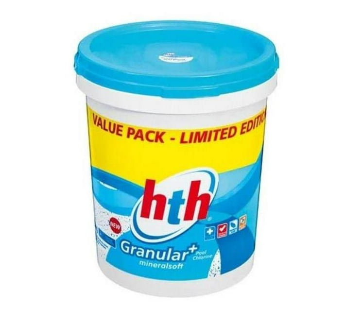 Someone’s in a Makro HTH Granular+ Mineralsoft Pool Chlorine - 15kg Mood