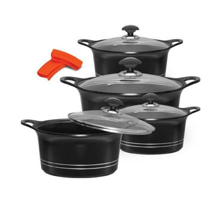 Someone’s in a Makro Pot Set 10 piece Die-Cast Kitchen Essentials Mood