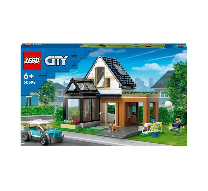 Someone’s in a Makro Lego Family House and Electric Car Mood