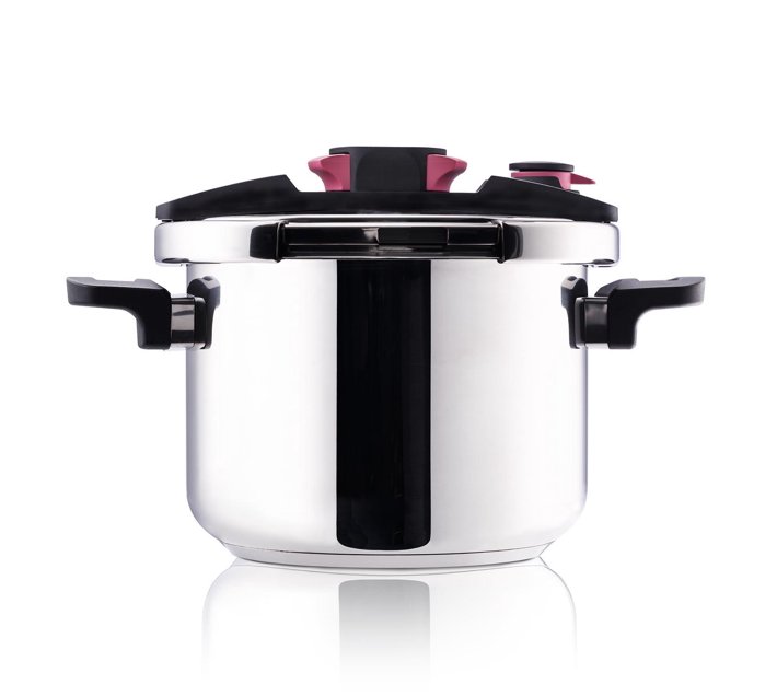 Someone’s in a Makro Great Moments Stainless Steel Pressure Cooker with ...