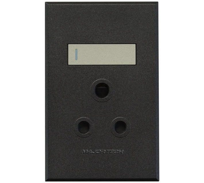 Someone’s in a Makro Single 100 x 50mm Vertical RSA Socket (V20TG ...