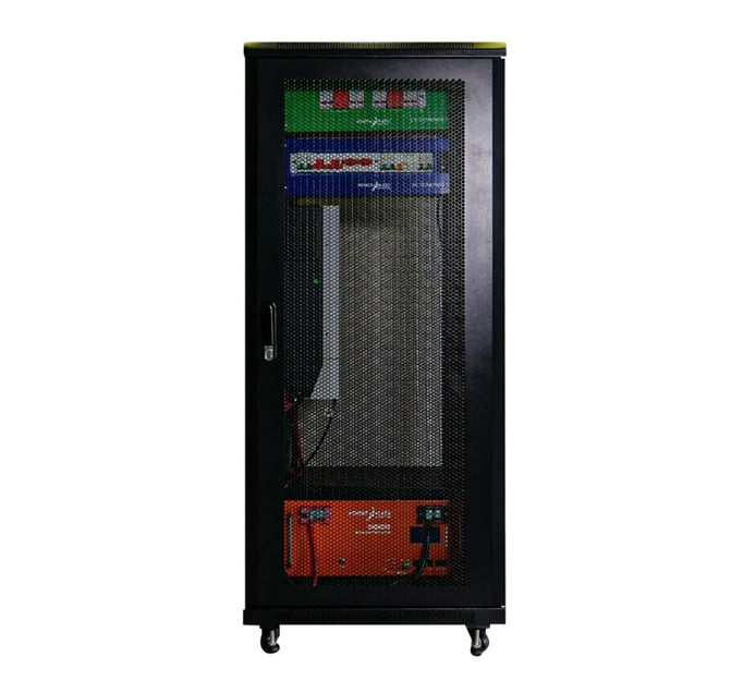 Someone’s in a Makro Power4less 5kw Powerbox Blackout Buddy Mood