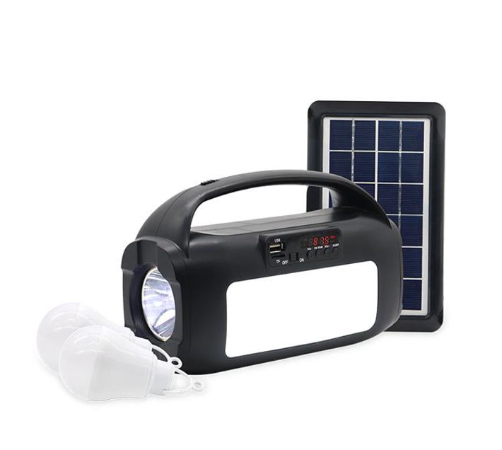 Someone’s in a Makro Everlotus 3W solar lighting system with site lamp ...