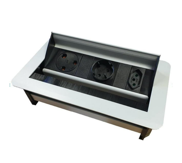 Someone’s in a Makro Powerlogic Wave MK1 Flip up Recessed Multiplug Silver Mood