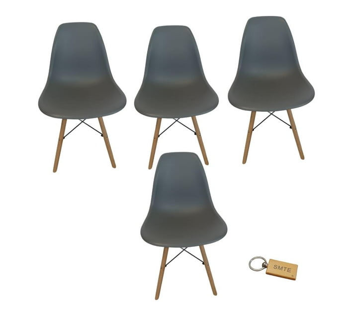 Someones In A Makro Smte Plastic Chair With Wooden Leg Set Of 4 Smte