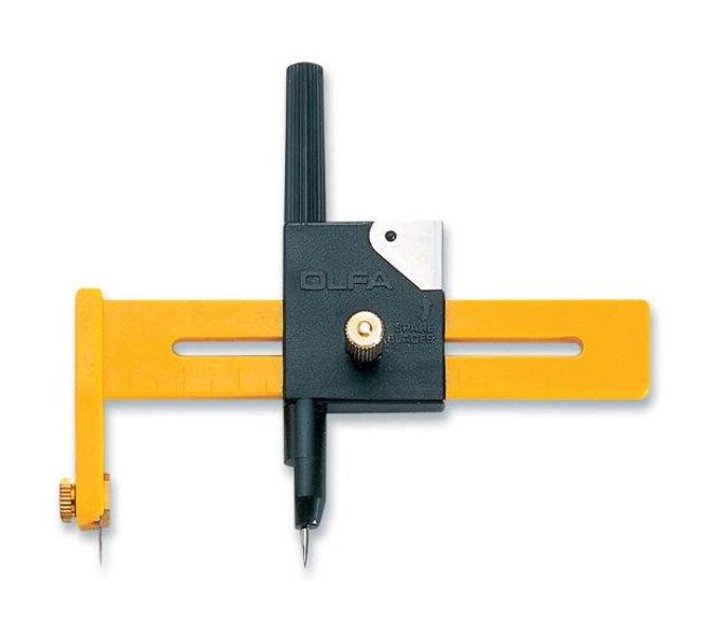 Someone’s in a Makro OLFA Model cmp-1 Compass Cutter Mood