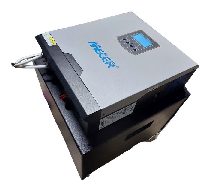 Someone’s in a Makro 3kVA 2.5kWh High Cycle Mecer Inverter – 3000W Mood