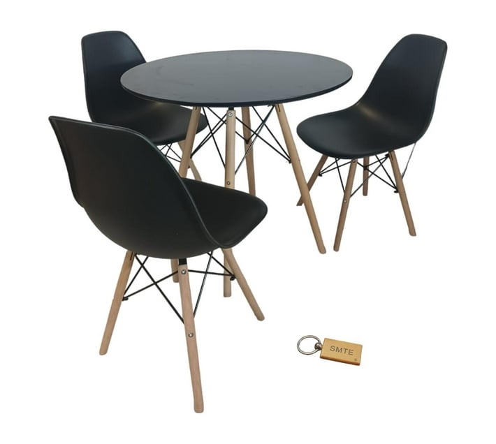 Someone’s in a Makro Smte-Black Chair with Black table withSmte Keychain-Set with 3 Chair Mood