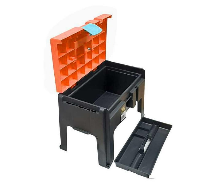 Someone’s in a Makro BIG JIM Toolbox Stool Step 3 in 1 Orange DH280 Mood