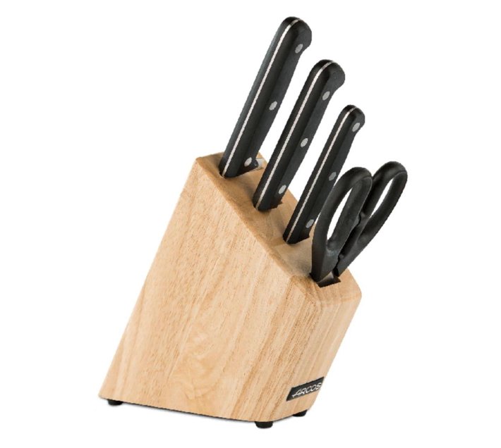 Someone’s in a Makro ARCOS Universal Series Knife Block Set Mood