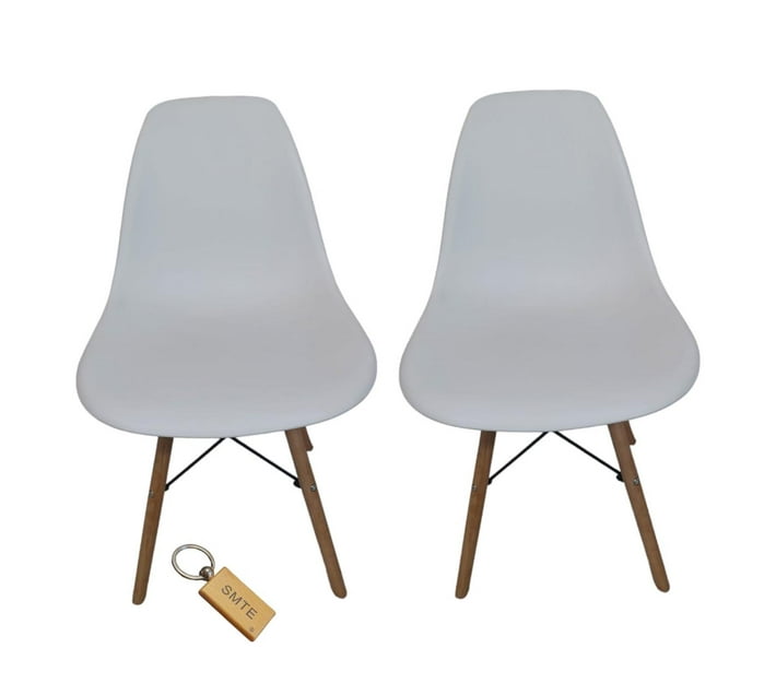 Someones In A Makro Smte Plastic Chair With Wooden Leg Set Of 2 Smte
