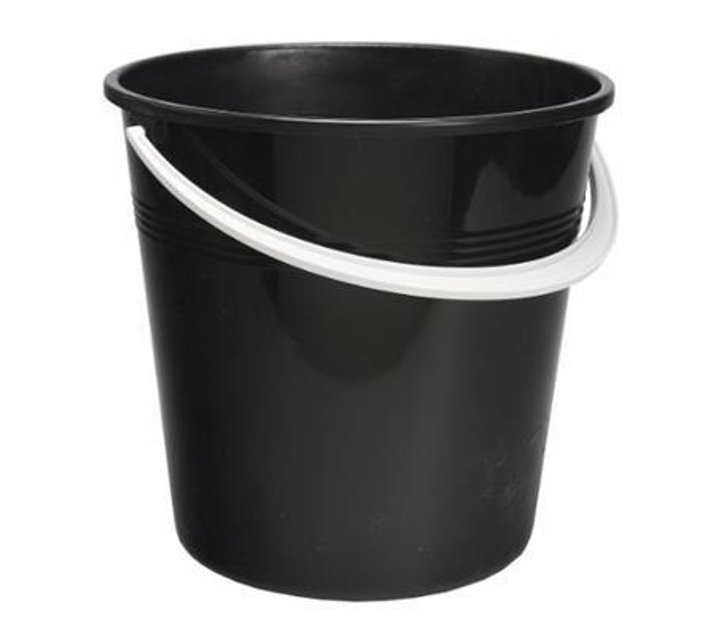 Someone’s in a Makro BUCKET 9lt BLACK Mood