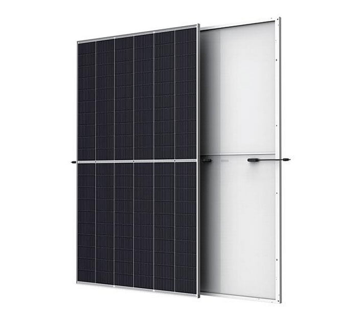 Someone’s in a Makro 550w Monocrystalline Solar Panel Mood