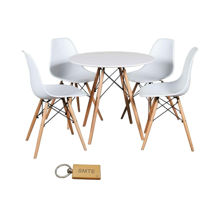 Someones In A Makro Round Table With 4 Chairs White Smte Keyring Mood