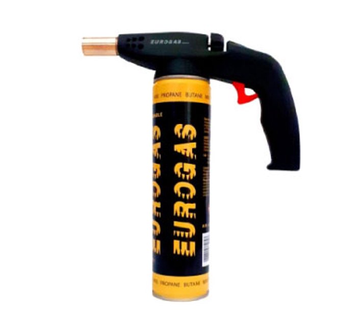 Someone’s in a Makro Eurogas Hardware Kit 2 Mood