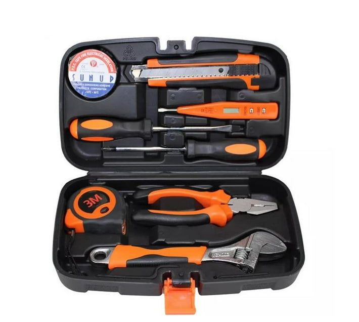 Someone’s in a Makro Multipurpose 8 in 1 Tool Kit Q-JY20 Mood